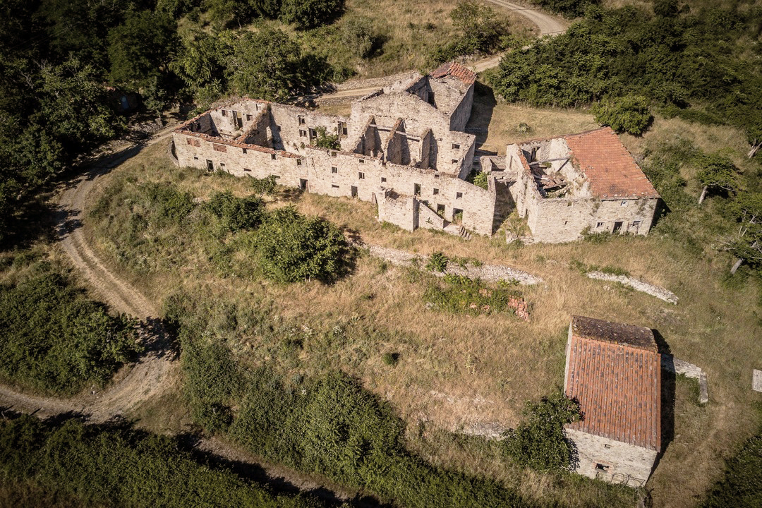 REFURBISHMENT OF BORGO DI GELLO – Adia Architetti